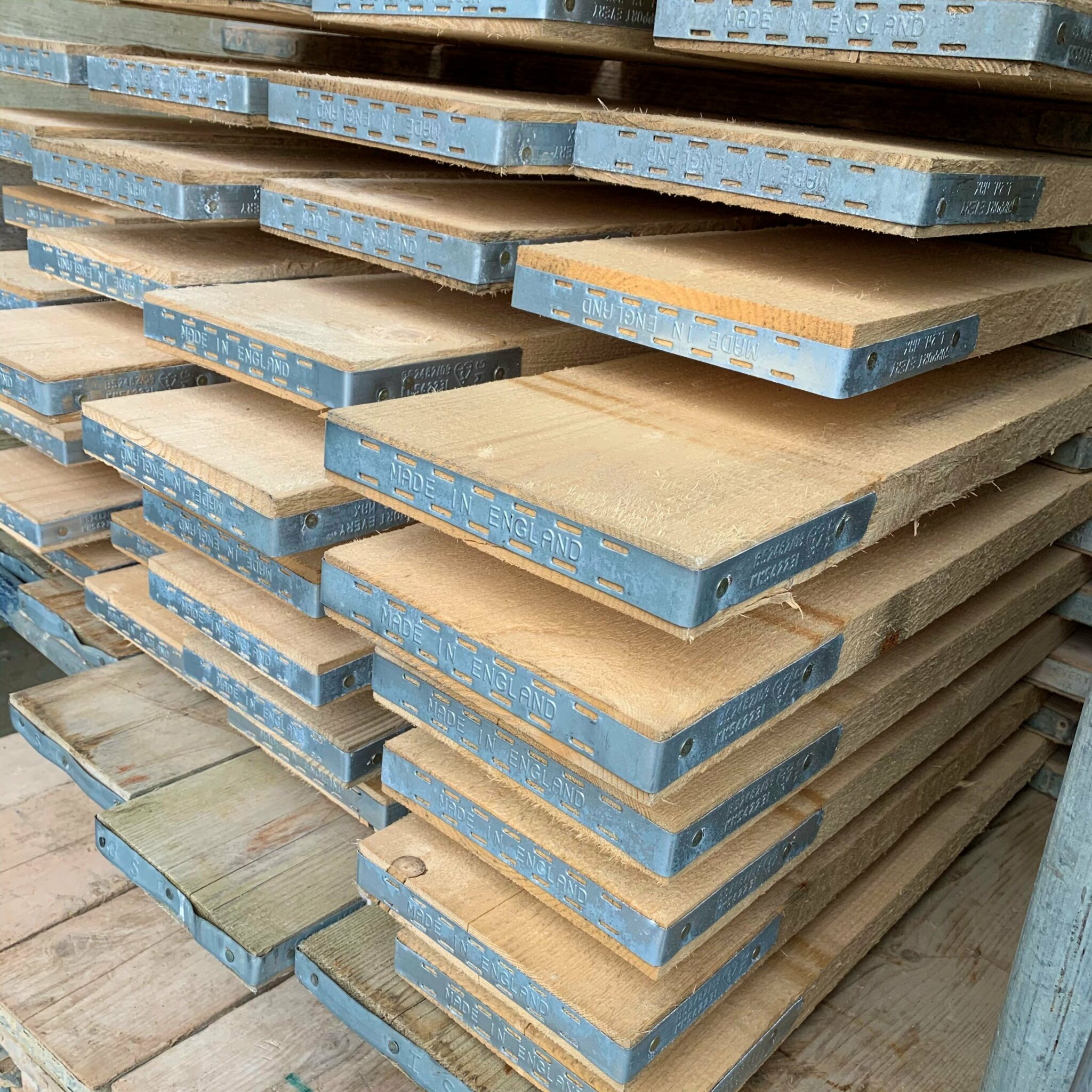 How Big is a Scaffold Board: Dimensions & Uses Explained - AZ Scaffolding